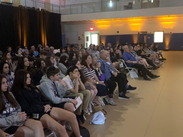 Students Premiere Holocaust Documentary | Posnack School