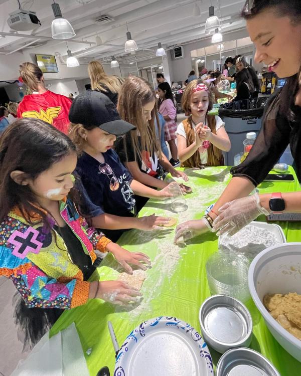 Posnack School Gets the Purim Spirit – Posnack School