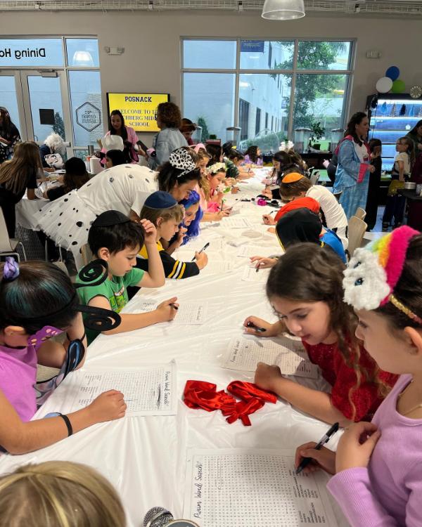 Posnack School Gets the Purim Spirit – Posnack School