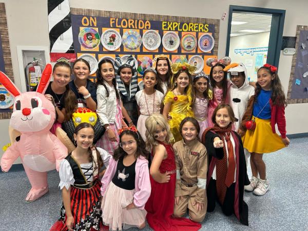 Posnack School Gets the Purim Spirit – Posnack School
