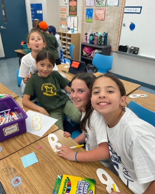 Posnack School Gets the Purim Spirit – Posnack School
