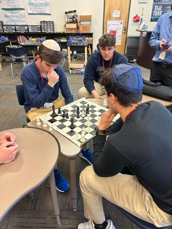 High School Students Find Balance – Posnack School