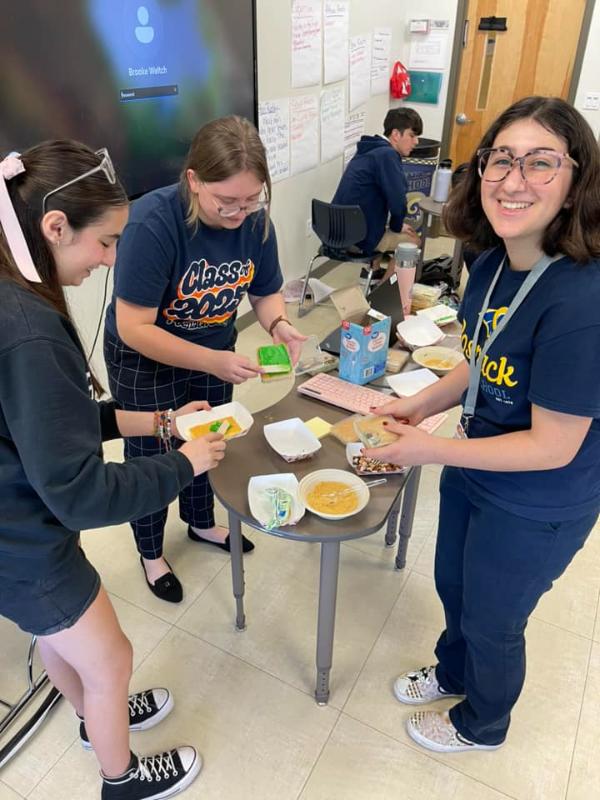 High School Students Find Balance – Posnack School
