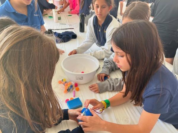 Main and East Unite for Chesed Project | Posnack School