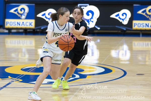 Middle School Girls’ Basketball Headed for Playoffs – Posnack School